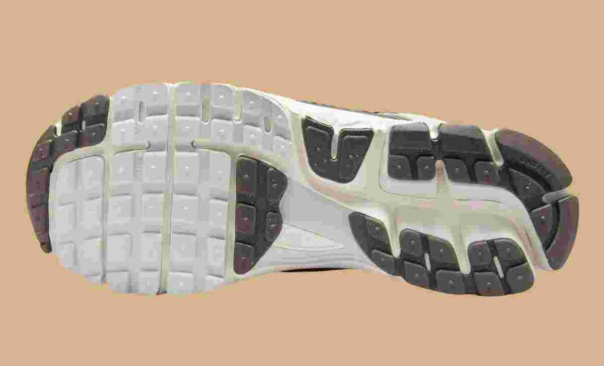 耐克 Zoom Vomero 5 "Light Bone/Ironstone" 2024 年秋季發佈 - Sneaer新品俱樂部