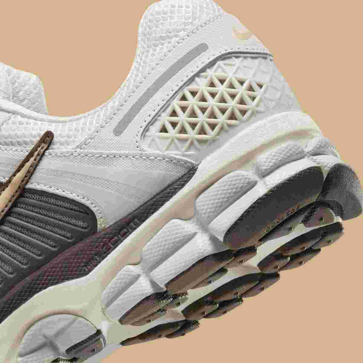 耐克 Zoom Vomero 5 "Light Bone/Ironstone" 2024 年秋季發佈 - Sneaer新品俱樂部